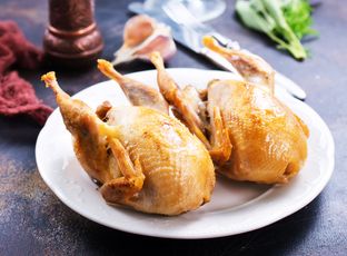 Pigeon rôti : Recette de Pigeon rôti - Marmiton
