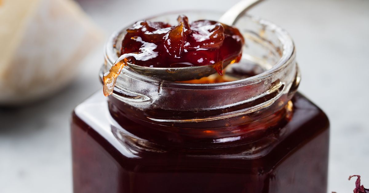 Confit d'oignons rouges : recette de Confit d'oignons rouges