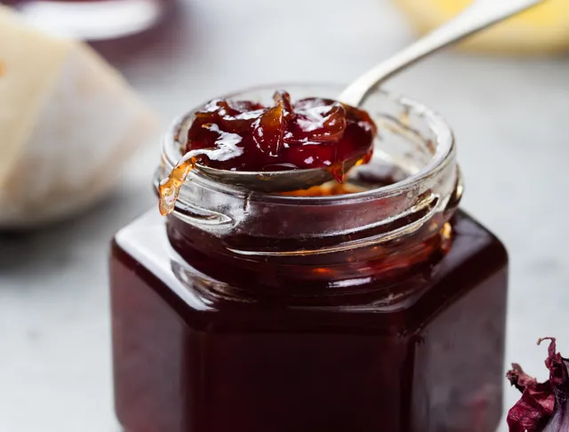 Confit d'oignons rouges : recette de Confit d'oignons rouges