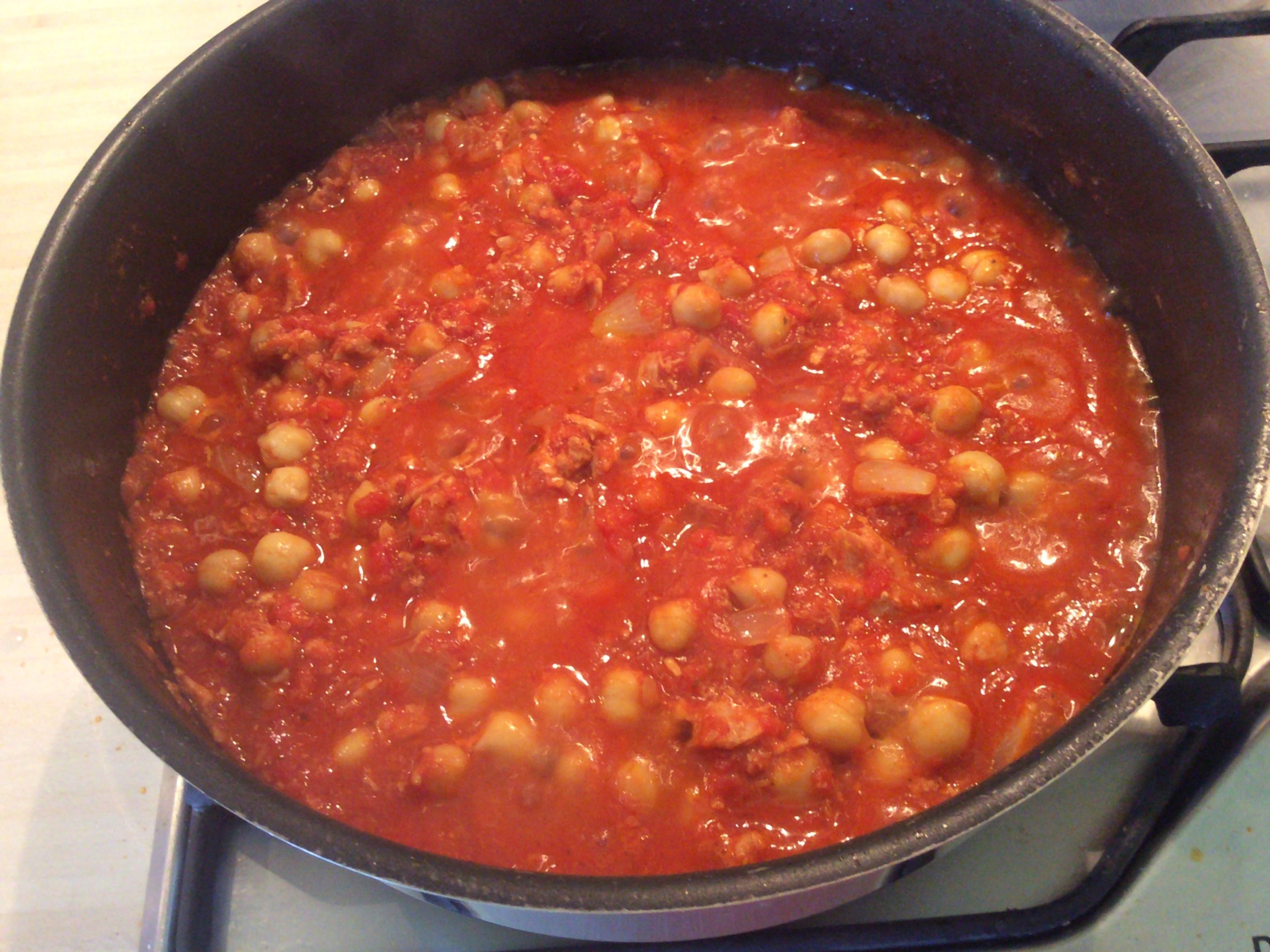 Pois chiches au thon et à la tomate : Recette de Pois chiches au thon ...