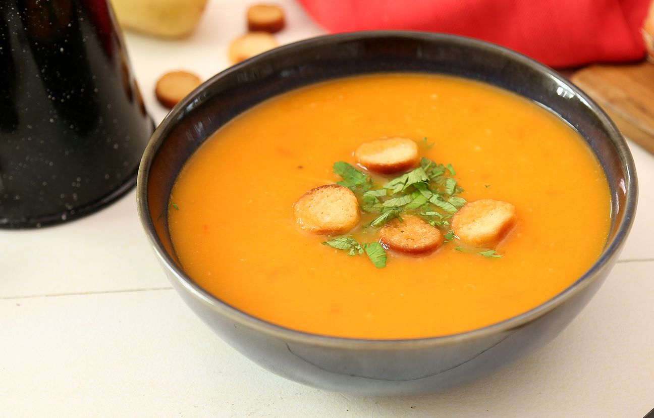 Soupe tomate rapide : Recette de Soupe tomate rapide - Marmiton