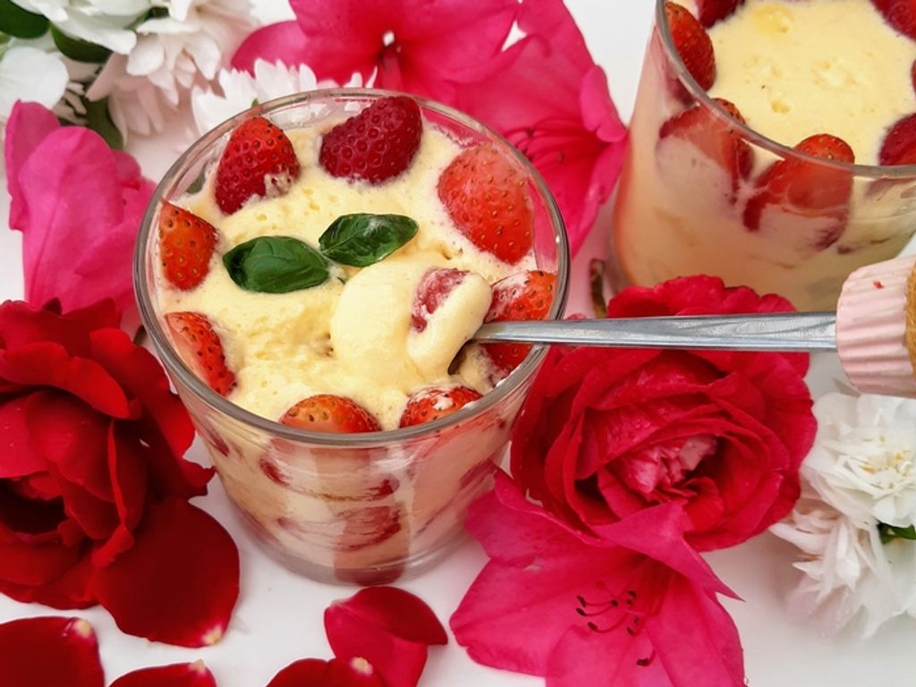 tiramisu fraises basilic : Recette de tiramisu fraises basilic - Marmiton