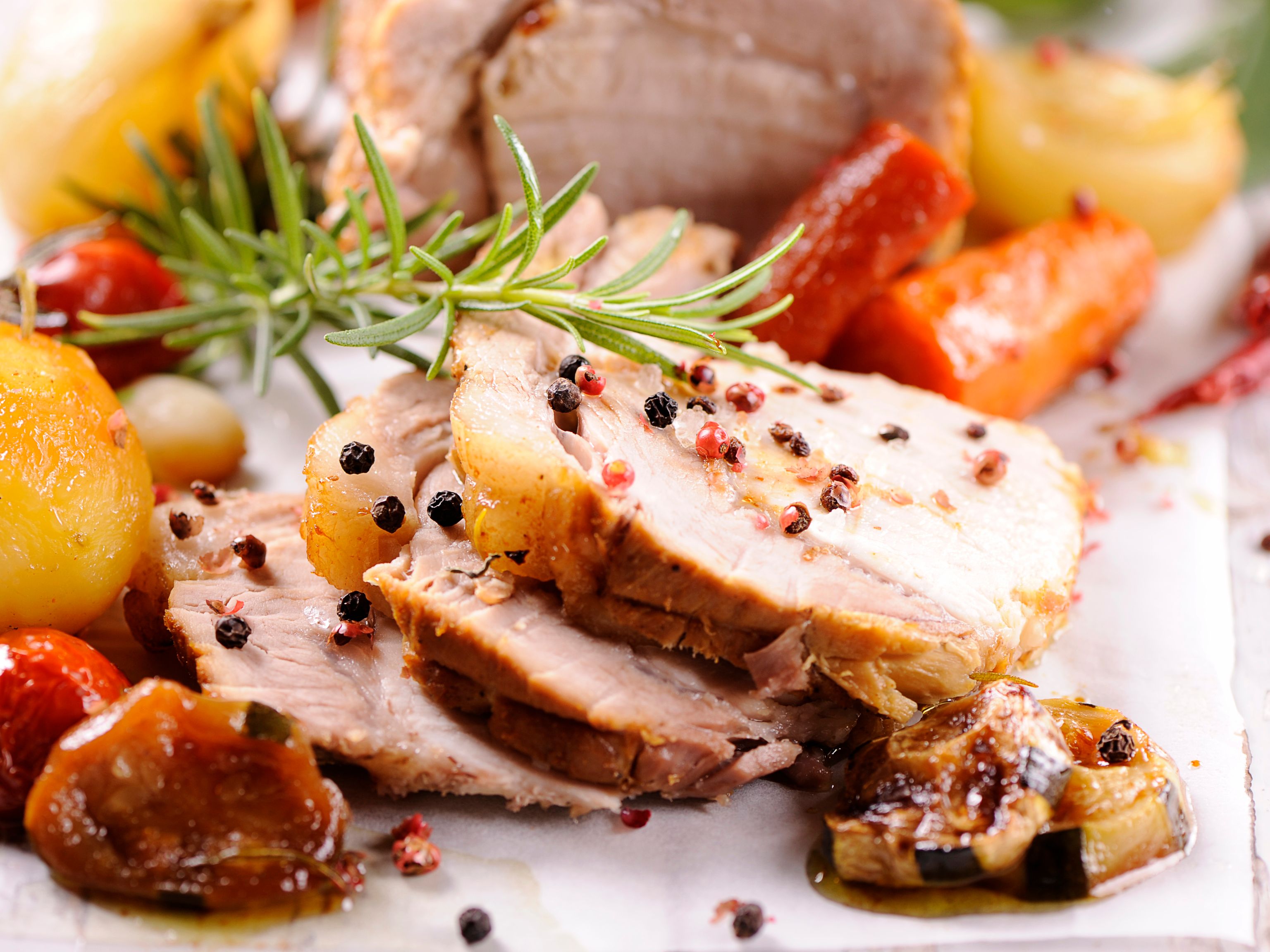 rôti de porc aux tomates cerises : Recette de rôti de porc aux tomates ...