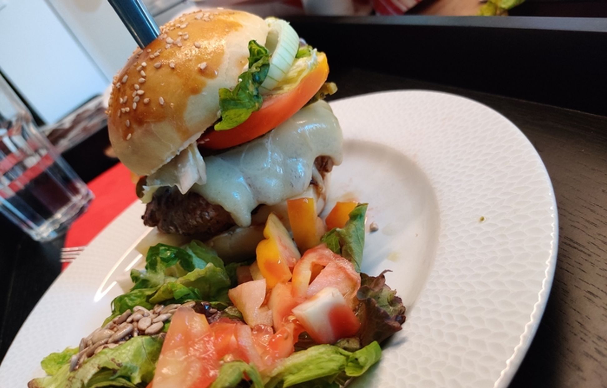 burger comté sauce poivre : Recette de burger comté sauce poivre - Marmiton