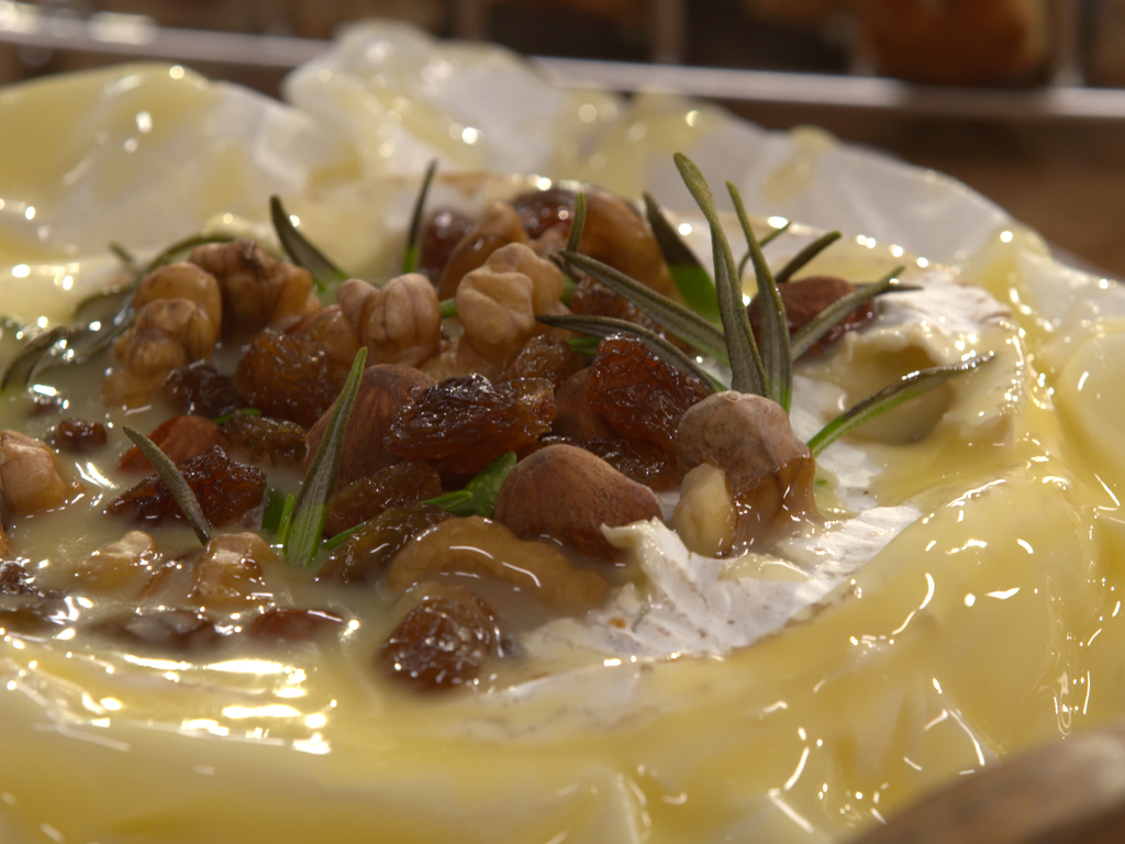 Camembert rôti, romarin et fruits secs par Laurent Mariotte : Recette ...