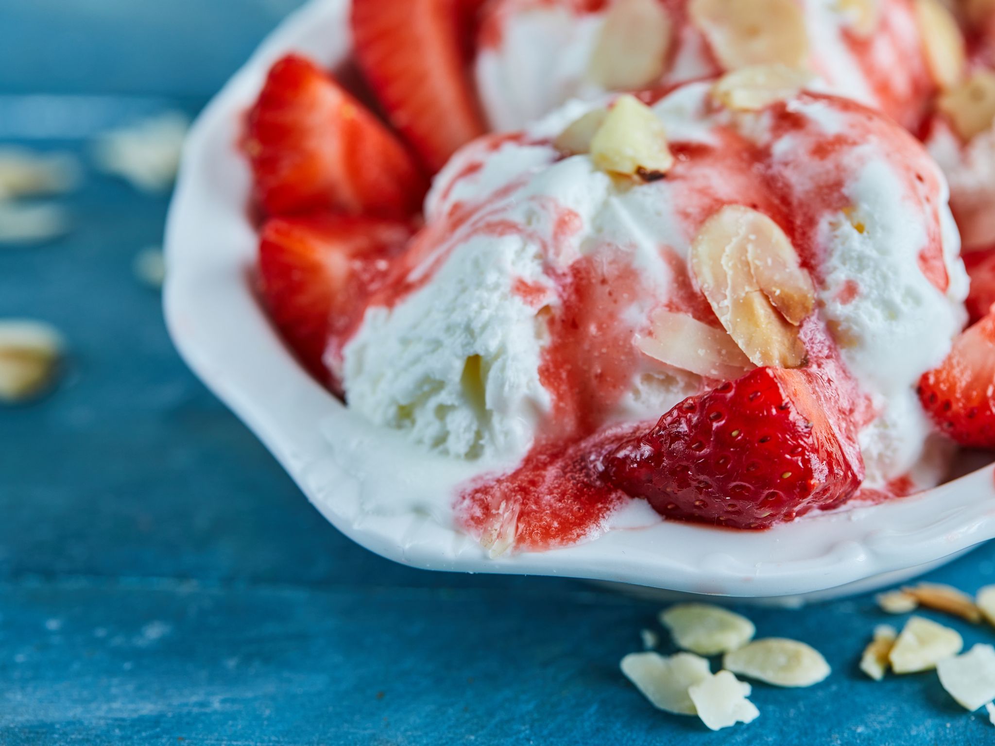 glace vanille, banane et coulis de fraises maison : Recette de glace ...