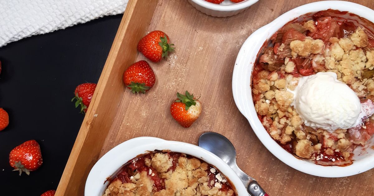 Crumble fraise et rhubarbe : recette de Crumble fraise et rhubarbe