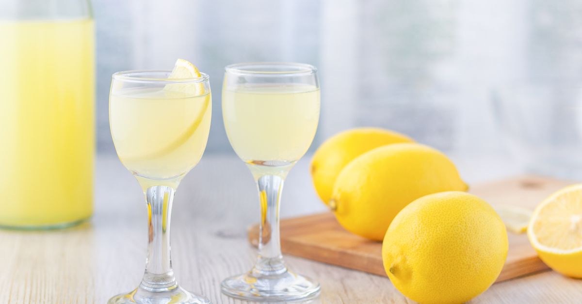 Limoncello (liqueur de citron) : recette de Limoncello (liqueur de citron)