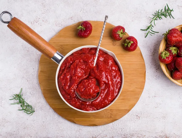 Compote de pommes et fraises : recette de Compote de pommes et fraises