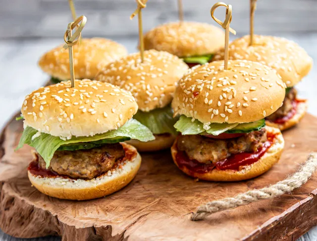 Mini hamburgers : recette de Mini hamburgers