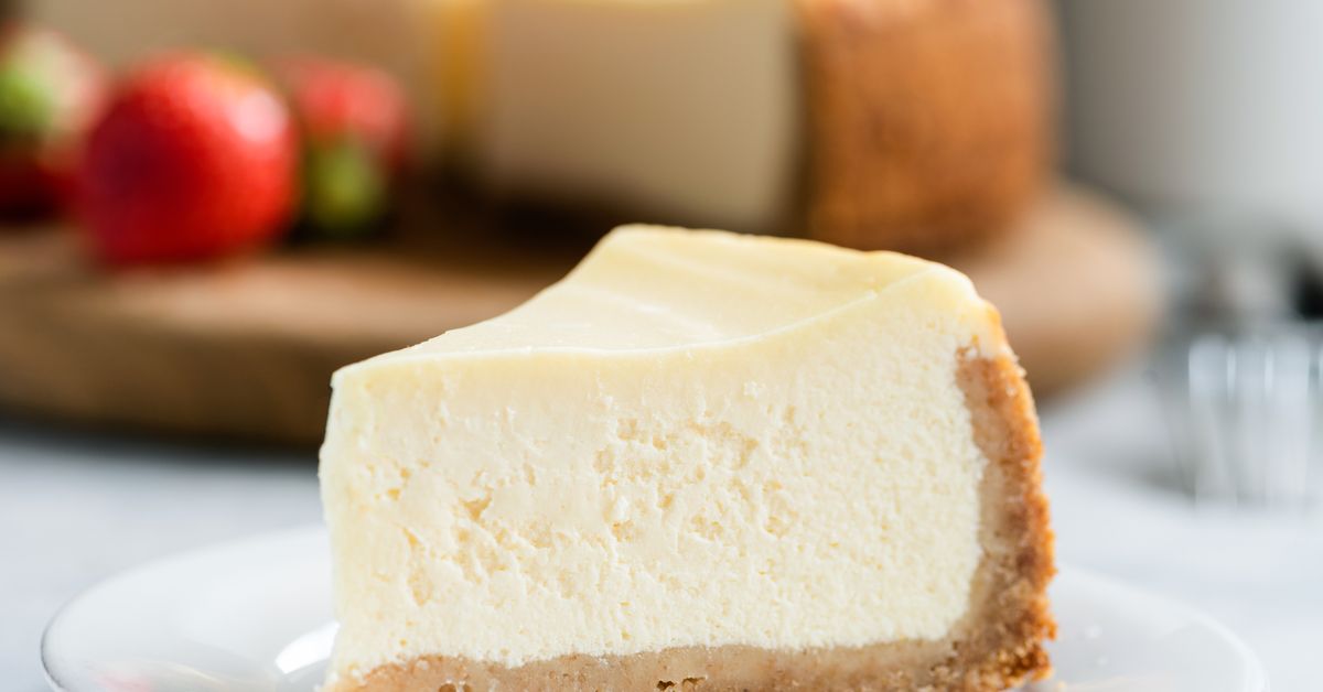 Cheesecake chocolat blanc très onctueux avec coulis fruits rouges (sans ...