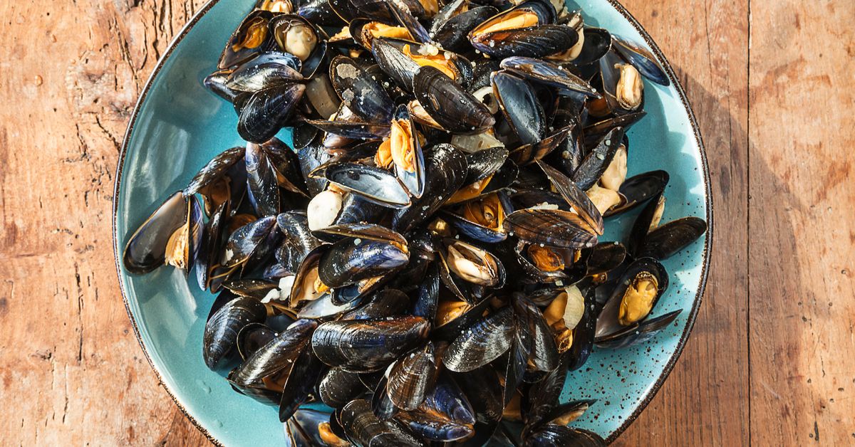 Mouclade au curry à la charentaise : recette de Mouclade au curry à la ...