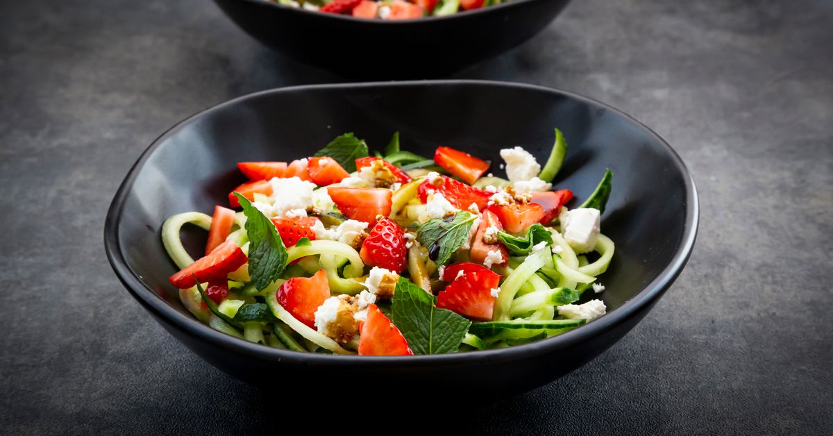 Salade concombres et fraises : recette de Salade concombres et fraises