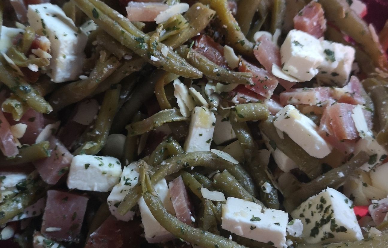 Salade haricots verts feta amandes : Recette de Salade haricots verts ...
