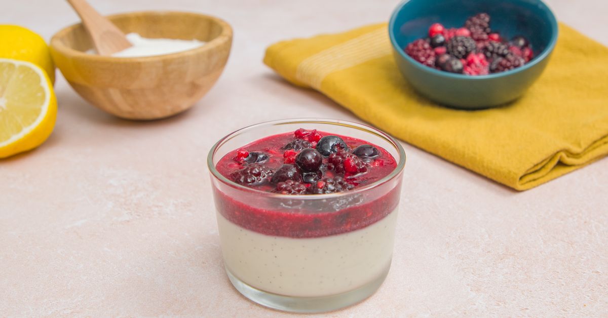 Panna cotta au coulis de fruits rouges : recette de Panna cotta au ...