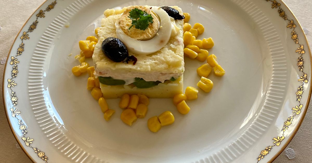 Causa rellena (Purée fourrée - recette péruvienne) : recette de Causa ...