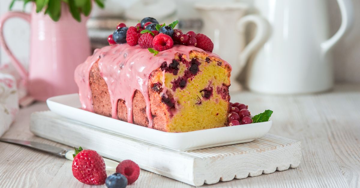 Gâteau au yaourt, fromage blanc et fruits rouges : recette de Gâteau au ...