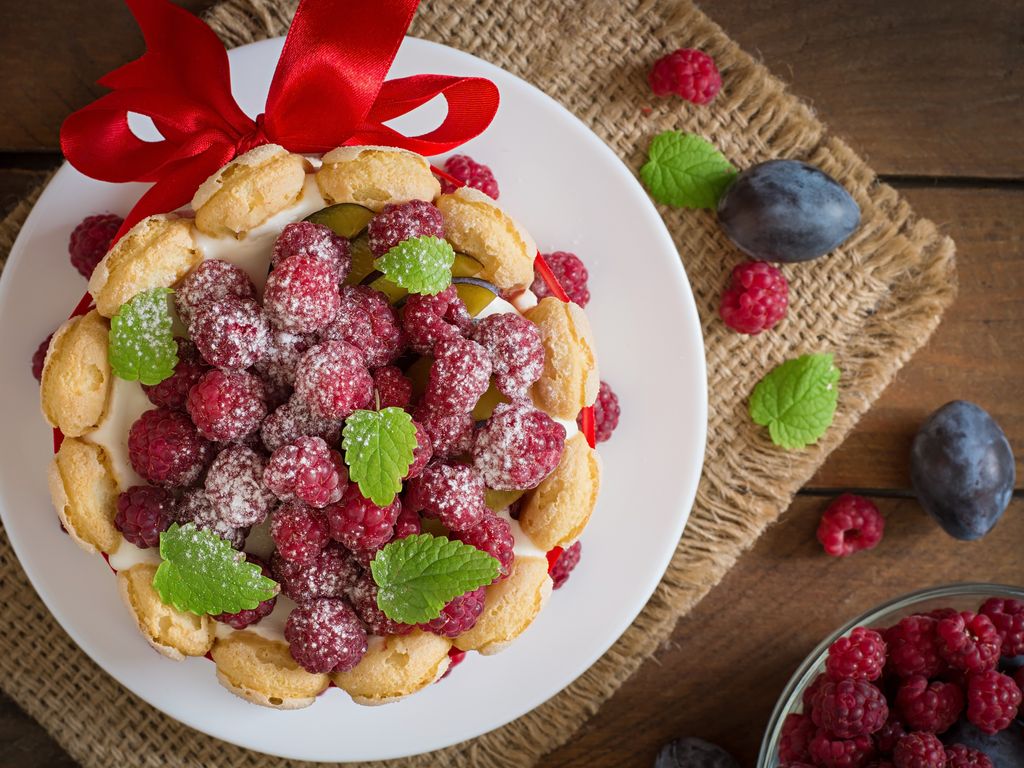 Charlotte aux fruits rouges : Recette de Charlotte aux fruits rouges