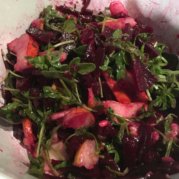 Salade de mâche et betterave à l'huile de noix : Recette de Salade de ...