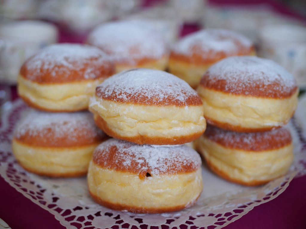 Beignets maison moelleux au Thermomix : Recette de Beignets maison ...