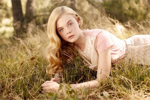 Elle Fanning - Fan club album