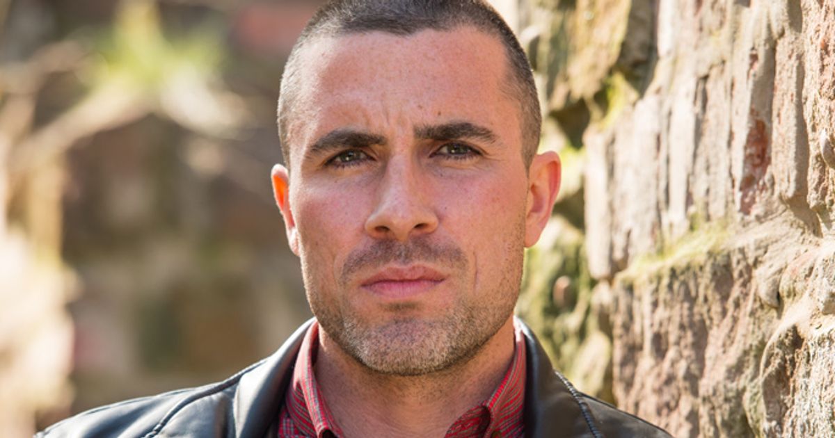 Hollyoaks 27/12 – Trevor's plan is interrupted