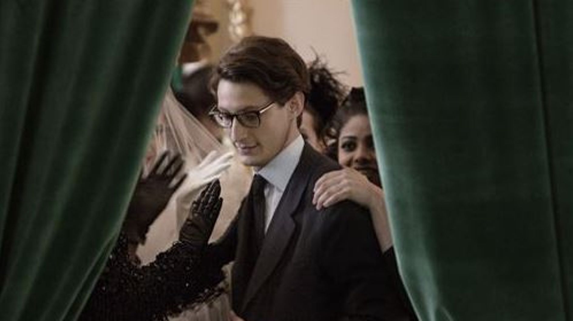 Pierre Niney : Nouvel ambassadeur Yves Saint Laurent Pierre Niney : Nouvel ambassadeur Yves Saint Laurent