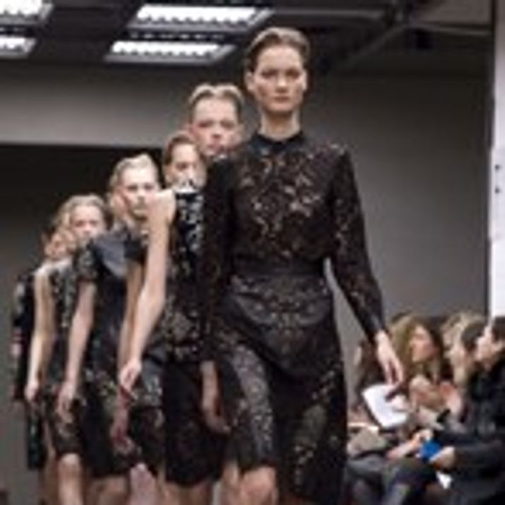 Burberry Prosum - London Fashion Week P/V 2015