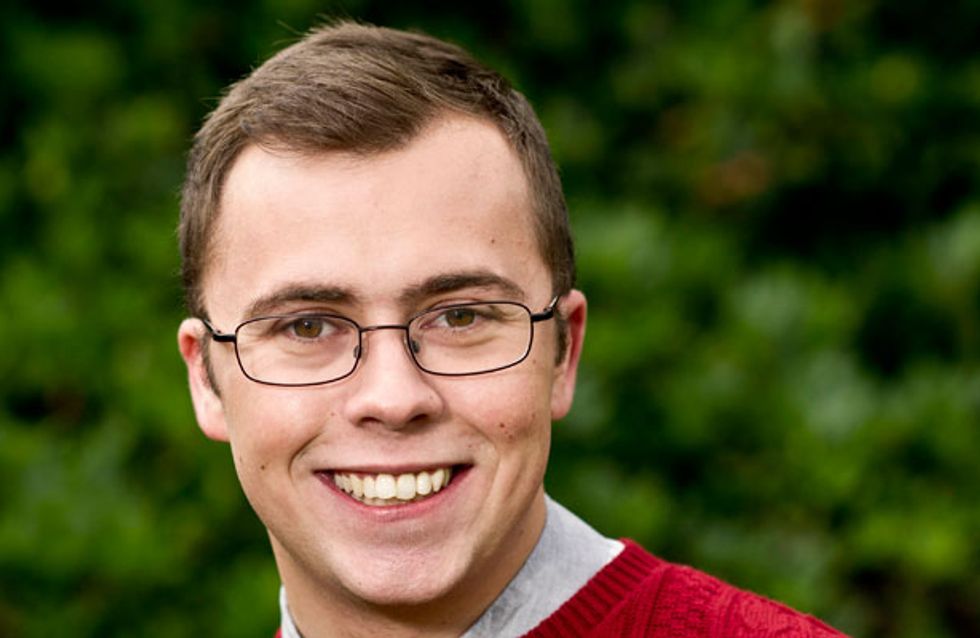 Hollyoaks 20/11 – Dennis and Trevor are in a race to reach Blessing fi