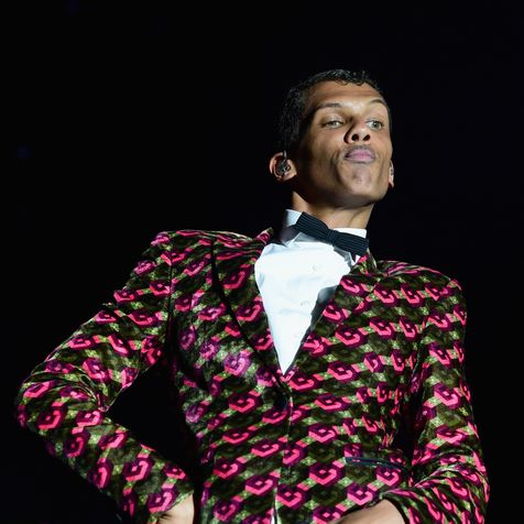 Stromae: Vêtements de Stromae et collectif Mosaert, les polos en images
