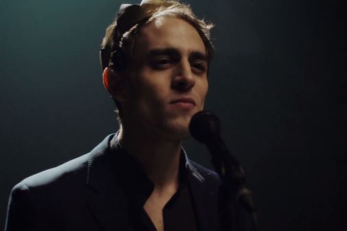 Benjamin Siksou : L'ancien de la Nouvelle Star dévoile son 1er clip