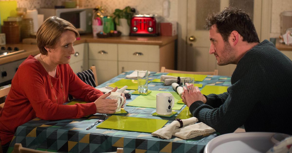 Eastenders 14/04 - Stacey, Martin And Michelle Have Dinner - Can Marti