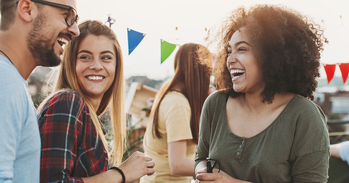 Comment bien communiquer ? 10 astuces pour assurer en société