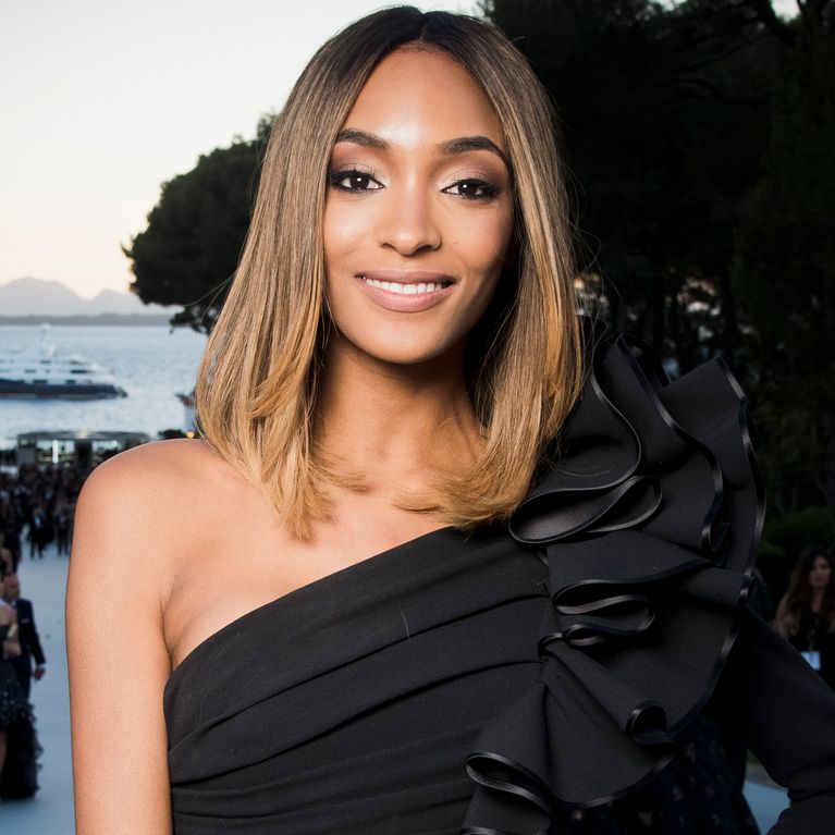 Défrisage permanent – quel soin pour cheveux lissés