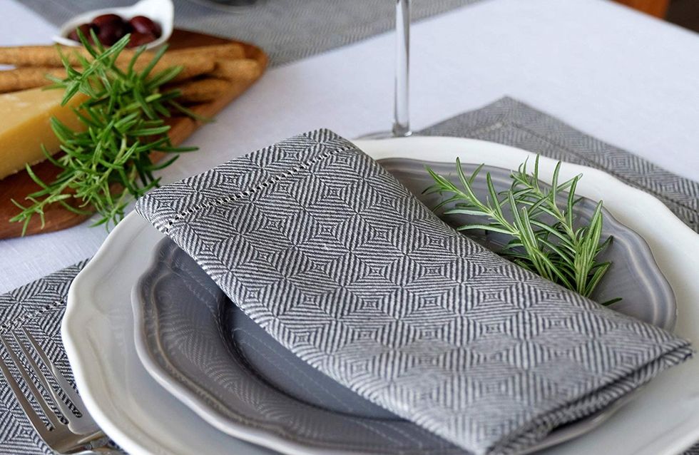 Les plus belles serviettes de table et leurs ronds de serviettes
