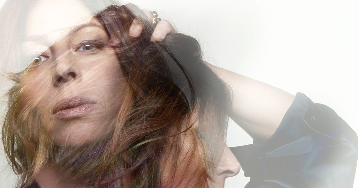 La chanteuse Rose est de retour avec "Larmes à paillettes"