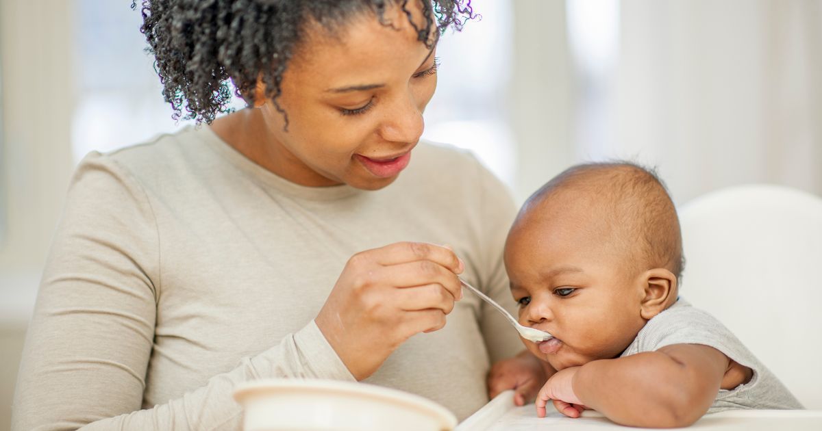 Non, il ne faut pas donner de miel aux bébés, une experte vous explique ...
