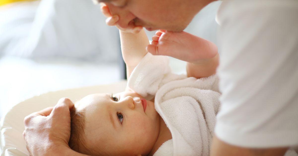 Vision bébé de 0 à 1 an : comment voit bébé mois par mois