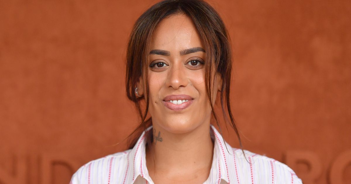 Amel Bent enceinte de son 3e enfant : son annonce surprise
