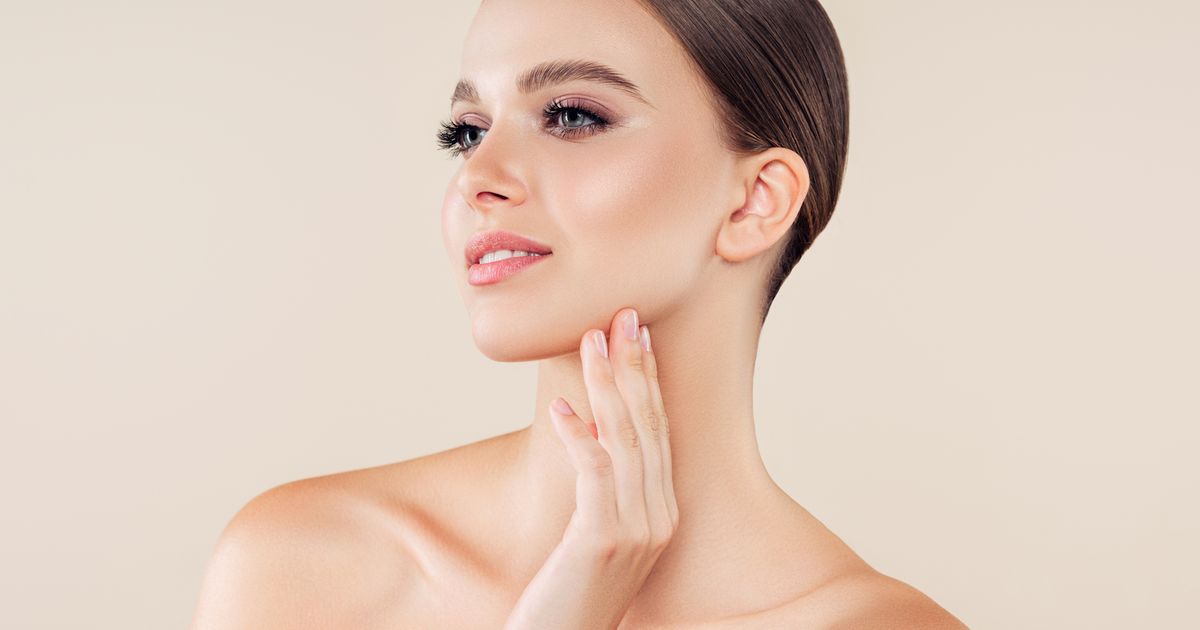 Maquillage : cette astuce pour rehausser ses pommettes fait le buzz