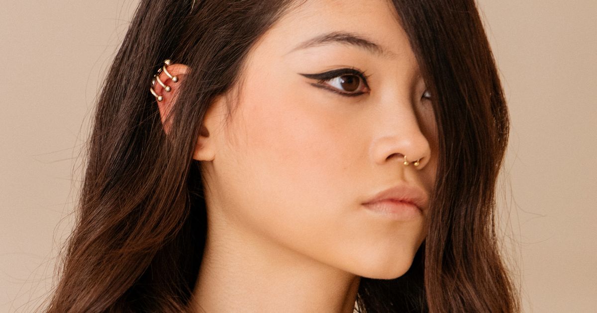 TikTok : ce filtre est la bonne astuce pour se dessiner des sourcils ...