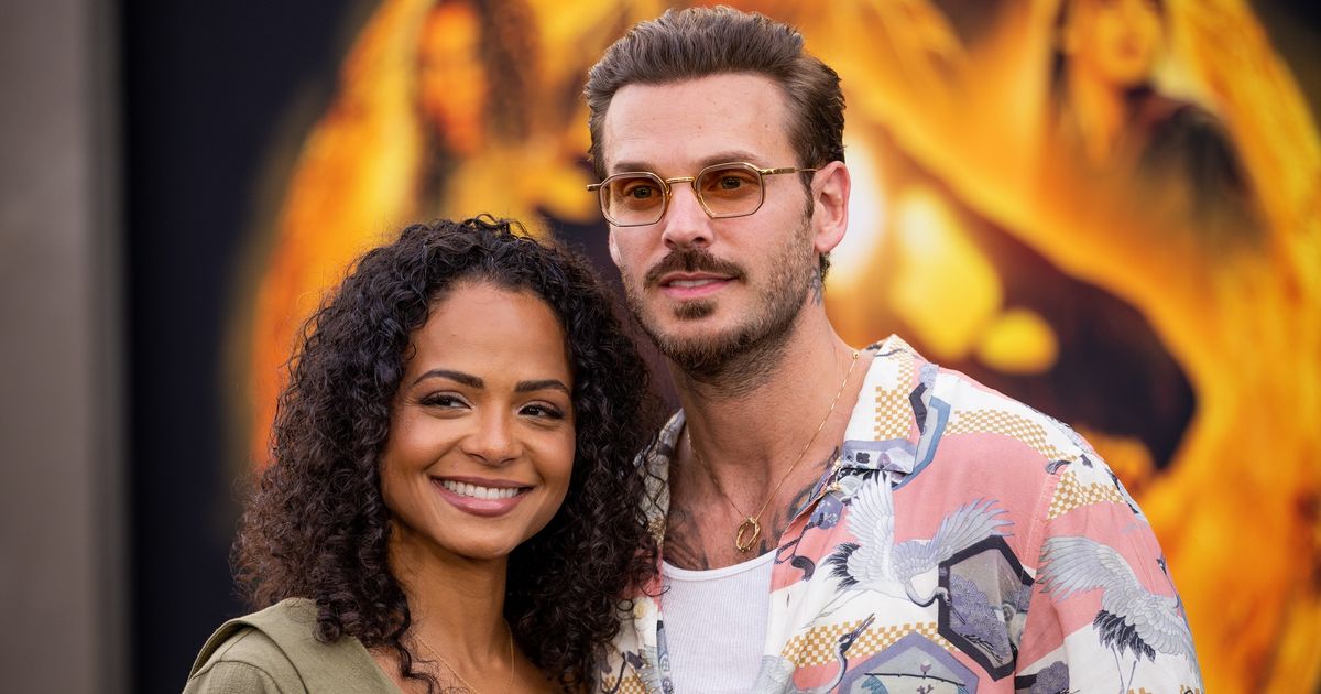 M Pokora en larmes, il évoque la paternité : "Le centre du monde, c'est ...