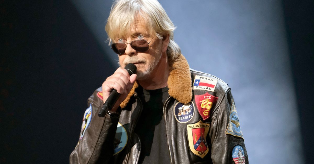 Renaud amoureux... et toujours proche de son ex, la preuve