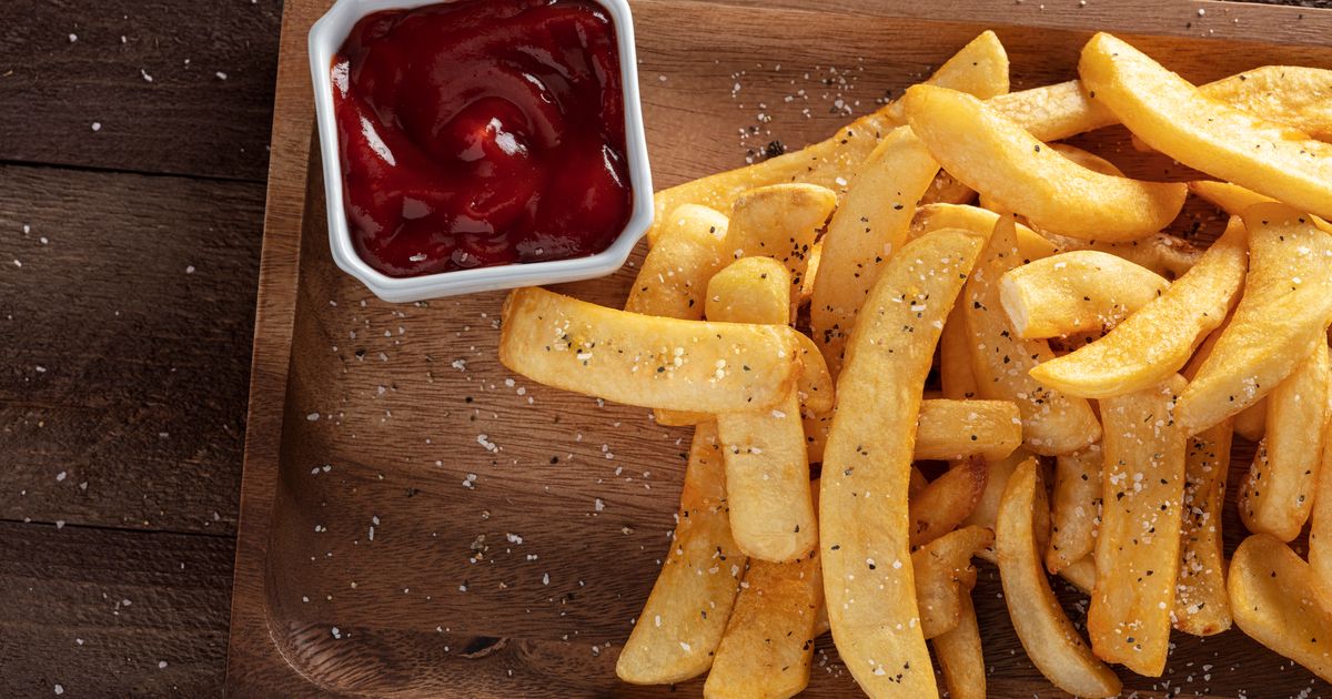 La chanteuse Angèle dévoile ses frites préférées