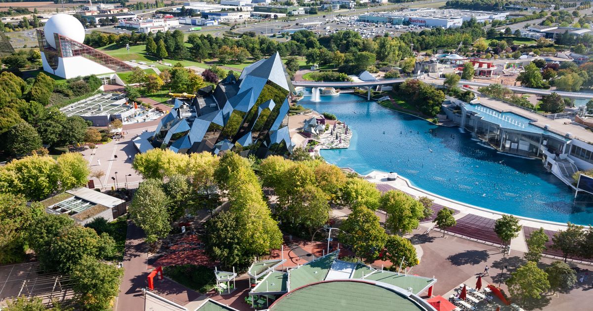Une attraction prend feu au Futuroscope : deux personnes blessées
