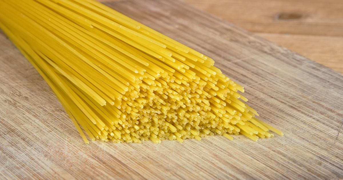L’astuce simple et rapide pour ouvrir un paquet de spaghetti