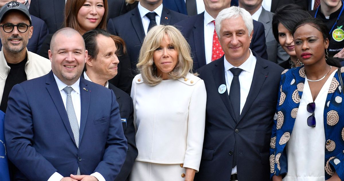 Brigitte Macron : sa nouvelle coiffure bouclée est parfaite pour un ...