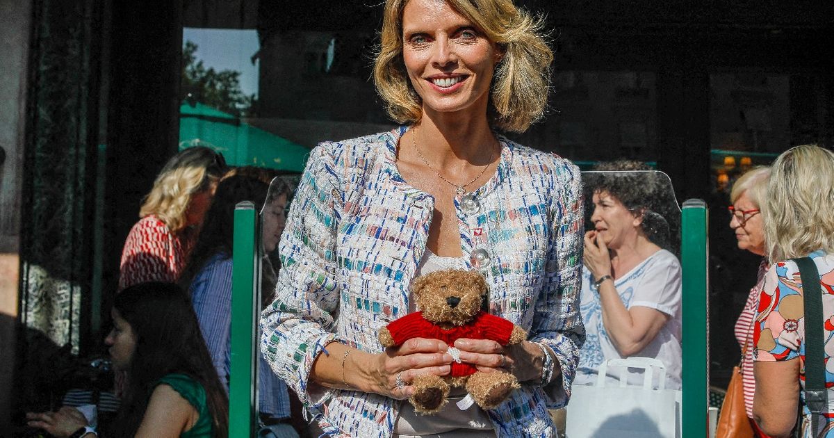 Sylvie Tellier incendiaire sur Instagram : photo étonnante de son incroyable décolleté