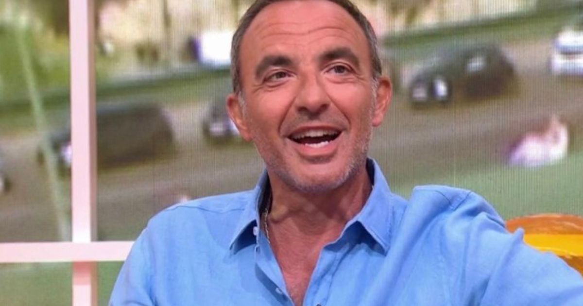 Improbable : Nikos Aliagas rappelé à l'ordre par sa mère dans Télématin