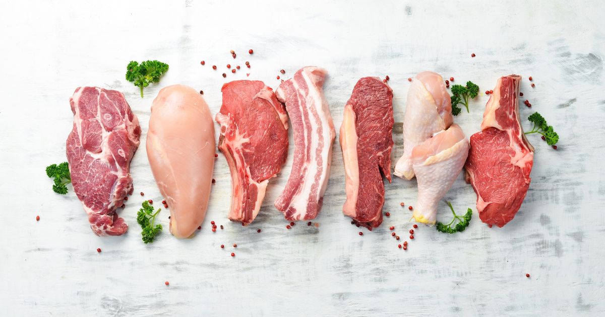 Viande : cette erreur courante favorise le développement des bactéries ...